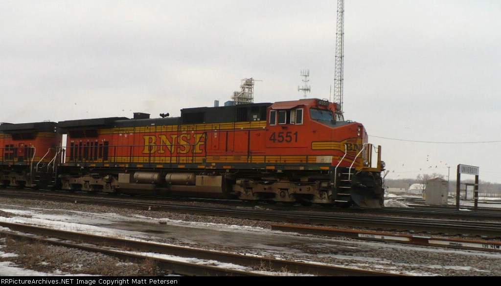 BNSF 4551